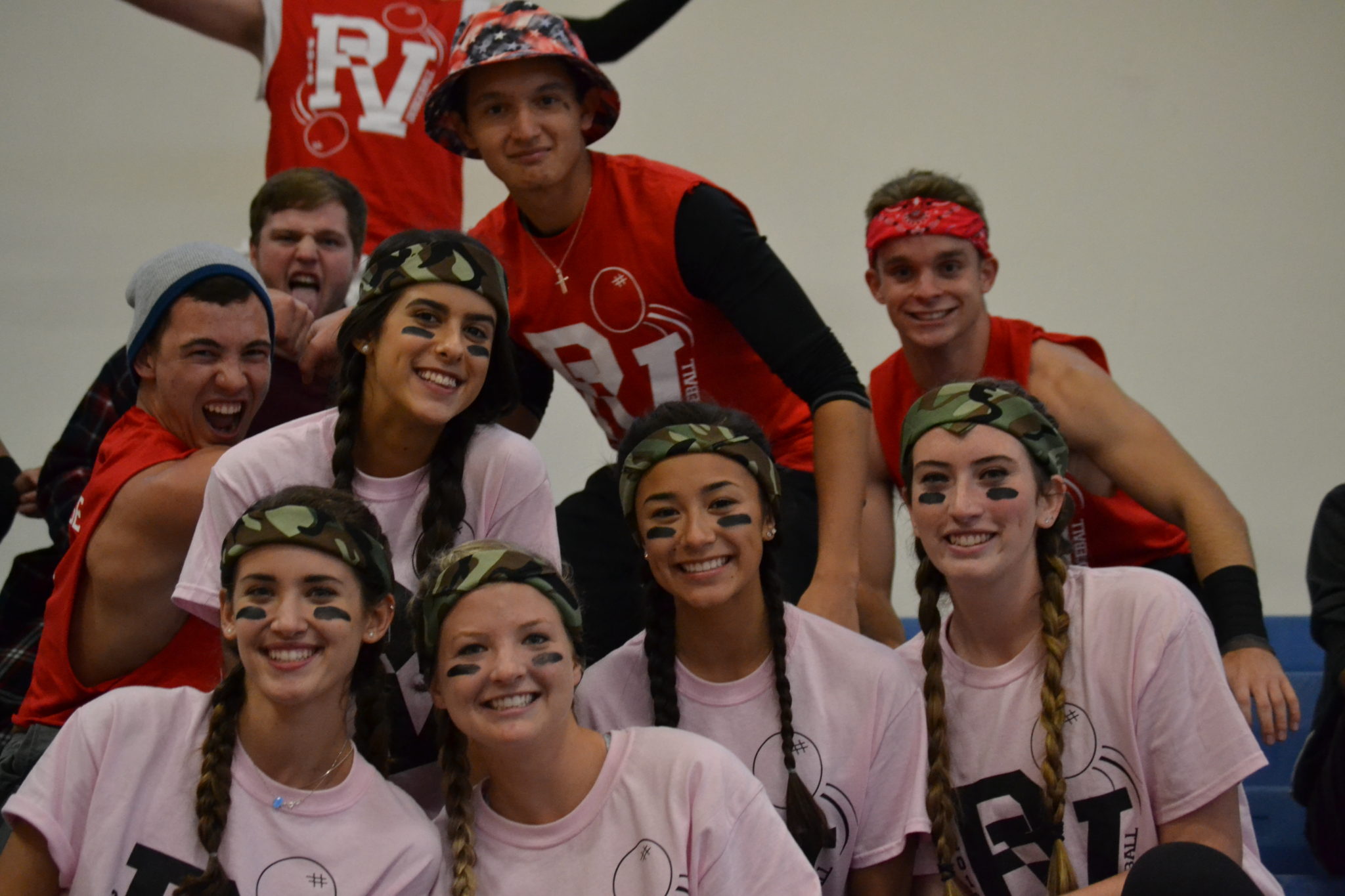 High school students compete in old school dodgeball tournament – PV Torch