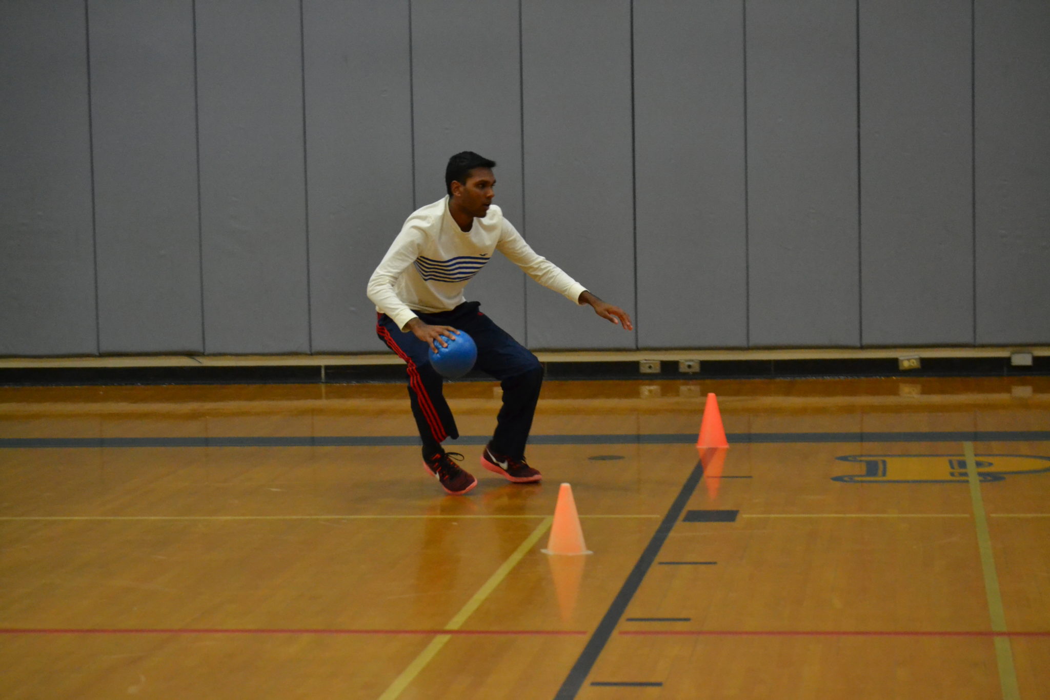 High school students compete in old school dodgeball tournament – PV Torch